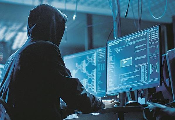 Breve historia de la piratería informática | Prisionero en Argentina